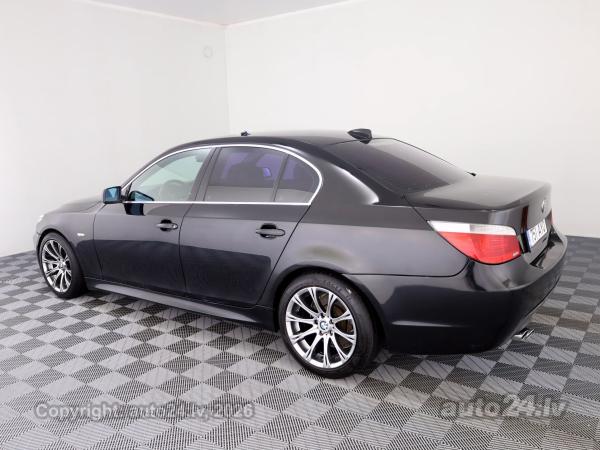 Black BMW 5 Series 2003 in Tallinn, with an engine capacity of 2.20 L and mileage of 379 thousand km for 2799 €, photo 5 on AUTOMOTO.COM.LV