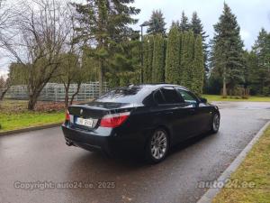 Black BMW 5 Series 2004 in Tartu, with an engine capacity of 3.00 L and mileage of 0 thousand km for 4700 €, photo 4 on AUTOMOTO.COM.LV
