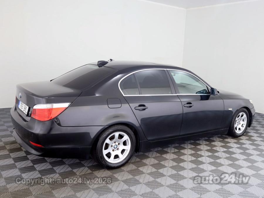 Melns BMW 5 Series 2005 Tallina, ar dzinēja tilpumu 2.50 L un nobraukumu 263 tūkst. km par 1799 €, foto 4 vietnē AUTOMOTO.COM.LV