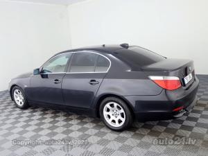 Melns BMW 5 Series 2005 Tallina, ar dzinēja tilpumu 2.50 L un nobraukumu 263 tūkst. km par 1799 €, foto 5 vietnē AUTOMOTO.COM.LV