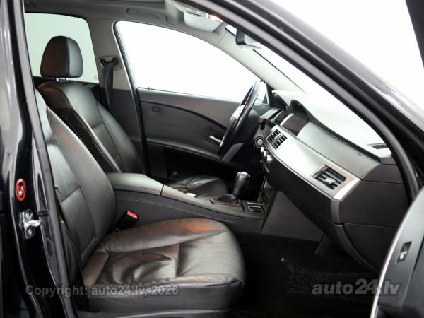 Black BMW 5 Series 2005 in Tallinn, with an engine capacity of 2.50 L and mileage of 263 thousand km for 1799 €, photo 6 on AUTOMOTO.COM.LV
