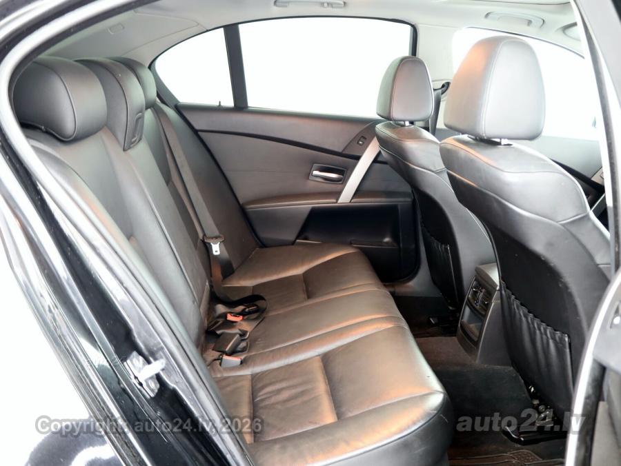 Melns BMW 5 Series 2005 Tallina, ar dzinēja tilpumu 2.50 L un nobraukumu 263 tūkst. km par 1799 €, foto 8 vietnē AUTOMOTO.COM.LV