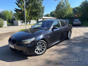 Melns BMW 5 Series 2005 Tallina, ar dzinēja tilpumu 3.00 L un nobraukumu 438 tūkst. km par 2499 €, foto  vietnē AUTOMOTO.COM.LV