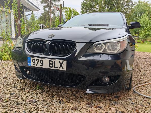 Melns BMW 5 Series 2005 Tallina, ar dzinēja tilpumu 3.00 L un nobraukumu 277 tūkst. km par 4200 €, foto 2 vietnē AUTOMOTO.COM.LV