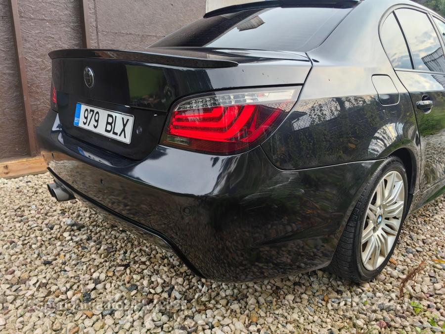 Melns BMW 5 Series 2005 Tallina, ar dzinēja tilpumu 3.00 L un nobraukumu 277 tūkst. km par 4200 €, foto 5 vietnē AUTOMOTO.COM.LV