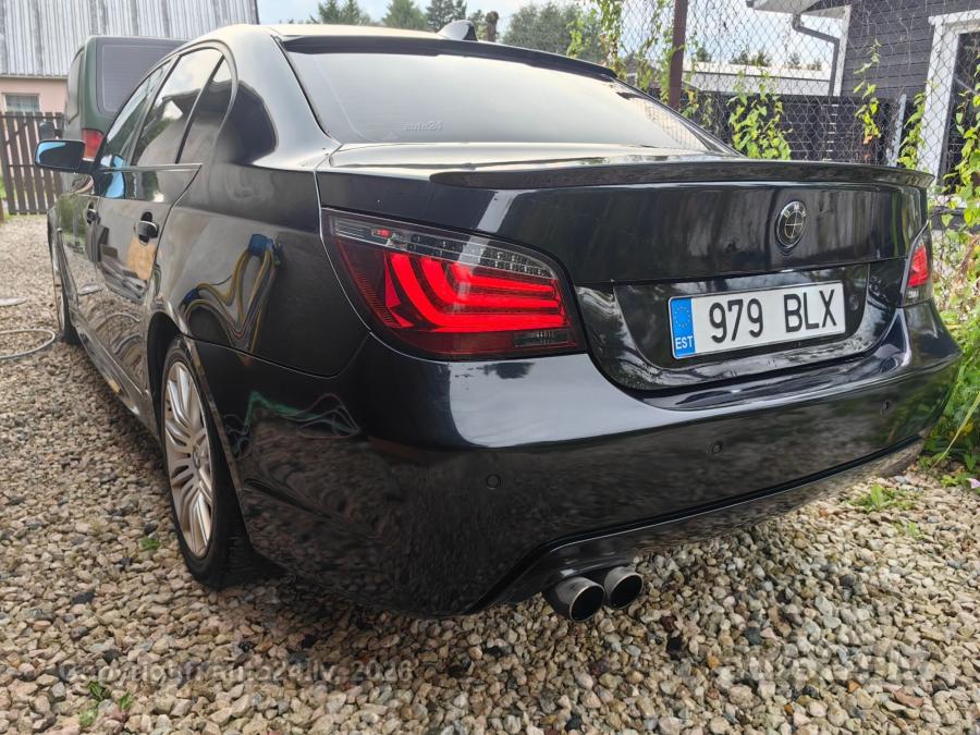 Melns BMW 5 Series 2005 Tallina, ar dzinēja tilpumu 3.00 L un nobraukumu 277 tūkst. km par 4200 €, foto 6 vietnē AUTOMOTO.COM.LV
