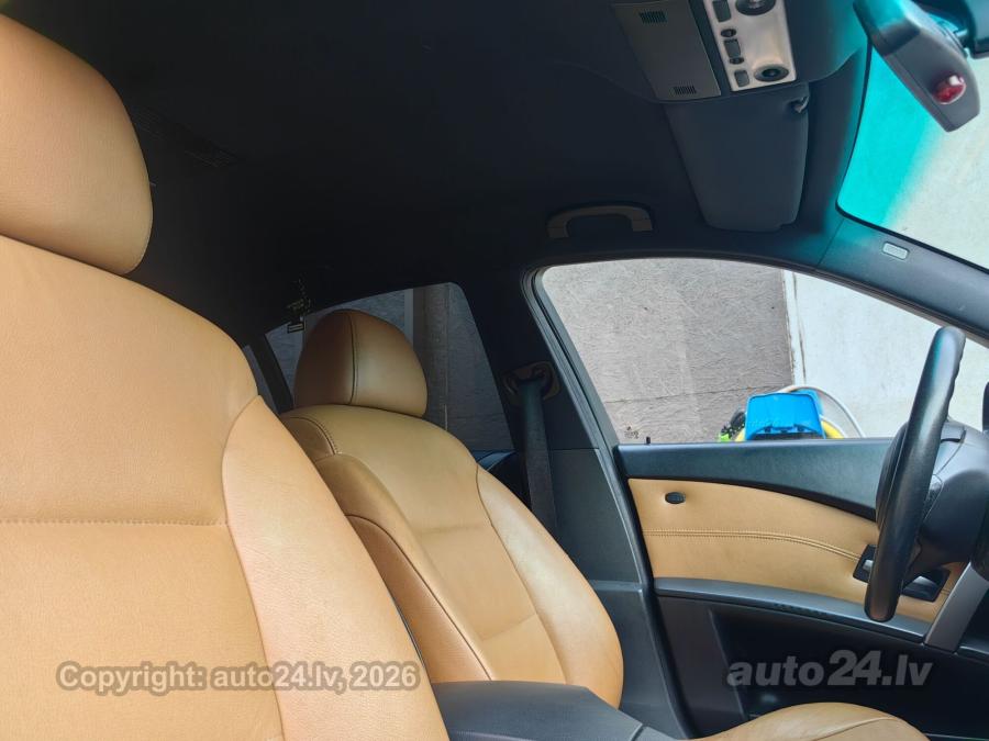Melns BMW 5 Series 2005 Tallina, ar dzinēja tilpumu 3.00 L un nobraukumu 277 tūkst. km par 4200 €, foto 11 vietnē AUTOMOTO.COM.LV
