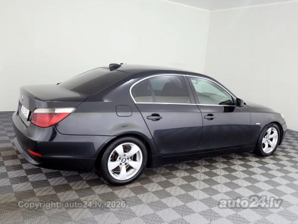 Black BMW 5 Series 2005 in Tallinn, with an engine capacity of 3.00 L and mileage of 402 thousand km for 1799 €, photo 3 on AUTOMOTO.COM.LV