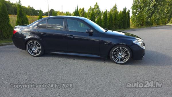Melns BMW 5 Series 2005 Tartu, ar dzinēja tilpumu 2.50 L un nobraukumu 269 tūkst. km par 5000 €, foto 3 vietnē AUTOMOTO.COM.LV