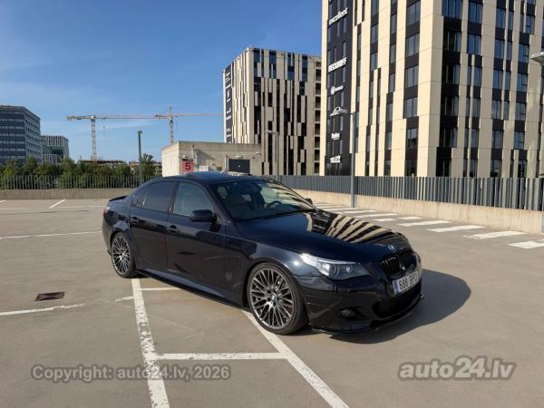 Melns BMW 5 Series 2006 Tallina, ar dzinēja tilpumu 4.80 L un nobraukumu 325 tūkst. km par 13200 €, foto 1 vietnē AUTOMOTO.COM.LV