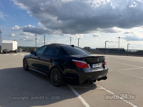Melns BMW 5 Series 2006 Tallina, ar dzinēja tilpumu 4.80 L un nobraukumu 325 tūkst. km par 13200 €, foto 3 vietnē AUTOMOTO.COM.LV