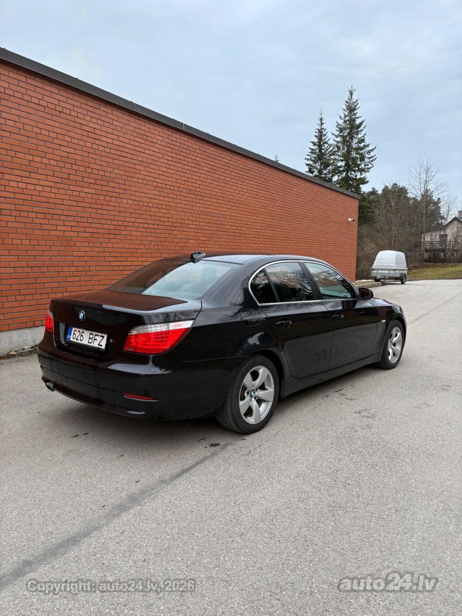 Melns BMW 5 Series 2007 Tallina, ar dzinēja tilpumu 3.00 L un nobraukumu 360 tūkst. km par 5800 €, foto 4 vietnē AUTOMOTO.COM.LV