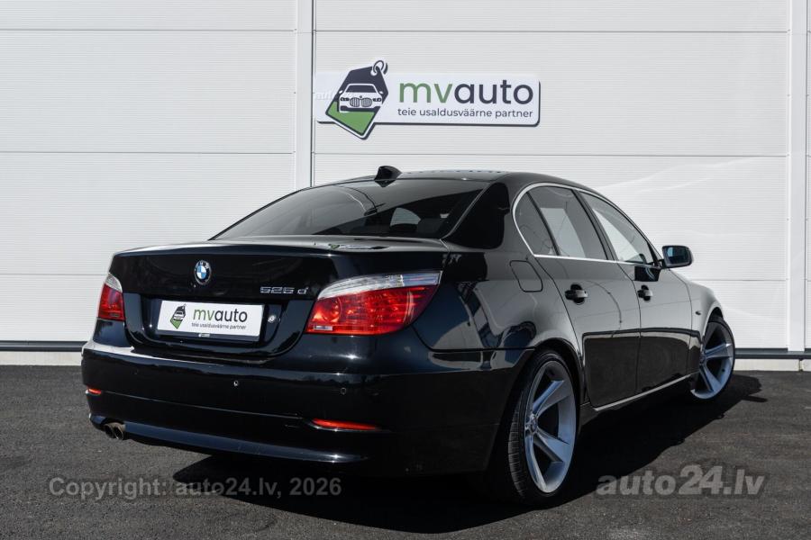 Melns BMW 5 Series 2007 Tallina, ar dzinēja tilpumu 3.00 L un nobraukumu 218 tūkst. km par 6500 €, foto 7 vietnē AUTOMOTO.COM.LV
