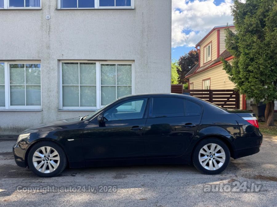 Melns BMW 5 Series 2007 Tallina, ar dzinēja tilpumu 2.50 L un nobraukumu 301 tūkst. km par 3499 €, foto 5 vietnē AUTOMOTO.COM.LV