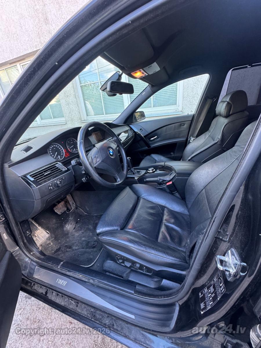 Melns BMW 5 Series 2007 Tallina, ar dzinēja tilpumu 2.50 L un nobraukumu 301 tūkst. km par 3499 €, foto 16 vietnē AUTOMOTO.COM.LV