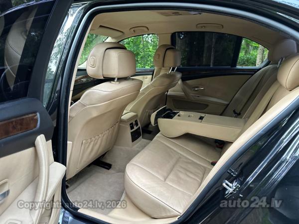Melns BMW 5 Series 2007 Tallina, ar dzinēja tilpumu 3.00 L un nobraukumu 263 tūkst. km par 7999 €, foto 9 vietnē AUTOMOTO.COM.LV