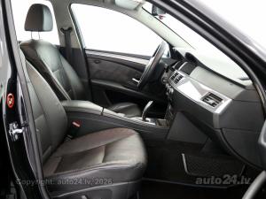 Melns BMW 5 Series 2007 Tallina, ar dzinēja tilpumu 2.50 L un nobraukumu 273 tūkst. km par 1699 €, foto 7 vietnē AUTOMOTO.COM.LV