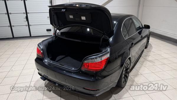 BMW 5 Series 2007 in Tallinn on AUTOMOTO.COM.LV Black BMW 5 Series 2007 in Tallinn, with an engine capacity of 3.00 L and mileage of 265 thousand km for 5800 €, photo 10 on AUTOMOTO.COM.LV