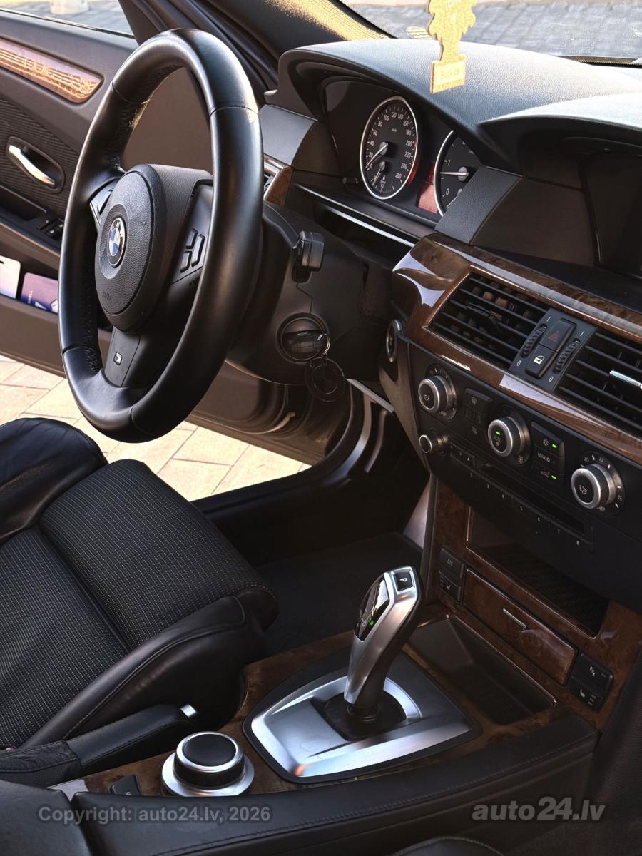 Melns BMW 5 Series 2007 Tallina, ar dzinēja tilpumu 3.00 L un nobraukumu 353 tūkst. km par 6500 €, foto 6 vietnē AUTOMOTO.COM.LV