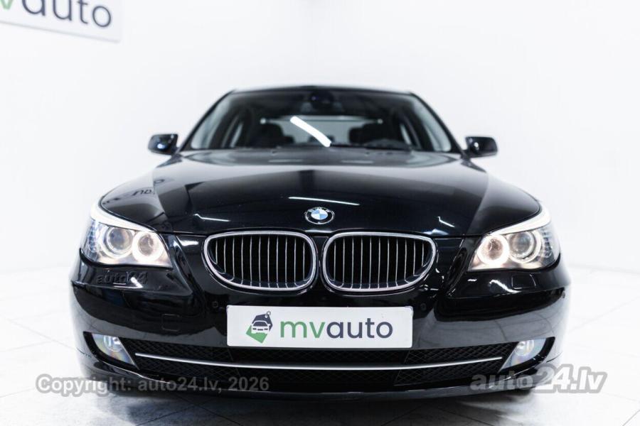 Melns BMW 5 Series 2008 Tallina, ar dzinēja tilpumu 3.00 L un nobraukumu 279 tūkst. km par 5990 €, foto 4 vietnē AUTOMOTO.COM.LV