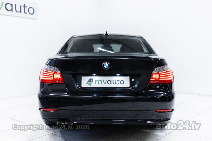 Melns BMW 5 Series 2008 Tallina, ar dzinēja tilpumu 3.00 L un nobraukumu 279 tūkst. km par 5990 €, foto 7 vietnē AUTOMOTO.COM.LV