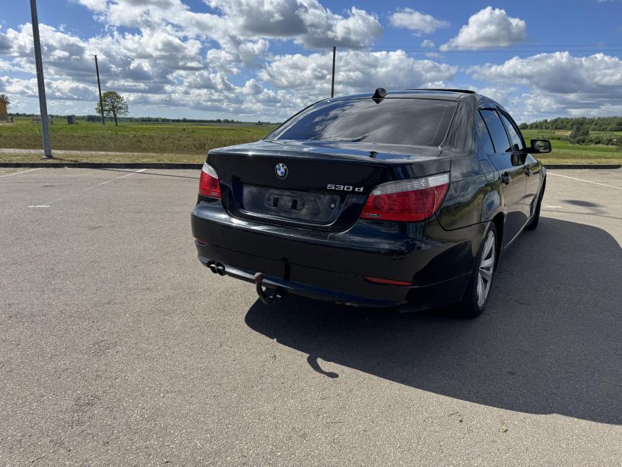 Black BMW 5 Series 2008 in Silale, with an engine capacity of 3.00 L and mileage of 395 thousand km for 4900 €, photo 7 on AUTOMOTO.COM.LV