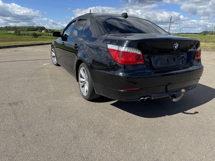 Black BMW 5 Series 2008 in Silale, with an engine capacity of 3.00 L and mileage of 395 thousand km for 4900 €, photo 8 on AUTOMOTO.COM.LV