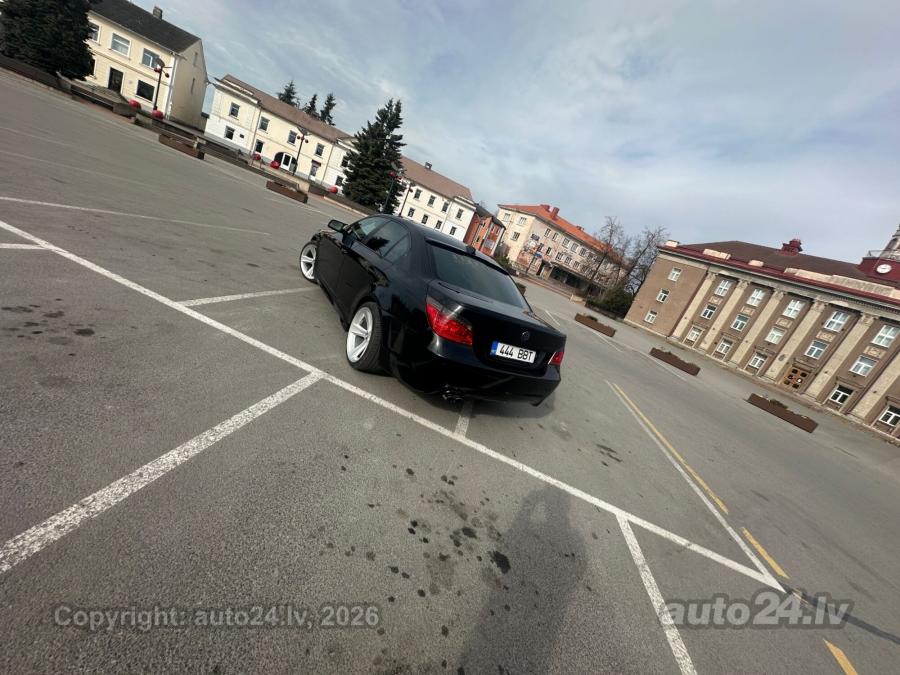 Melns BMW 5 Series 2008 Jehvi, ar dzinēja tilpumu 3.00 L un nobraukumu 278 tūkst. km par 10000 €, foto 23 vietnē AUTOMOTO.COM.LV