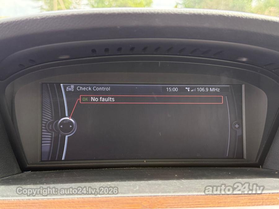 Black BMW 5 Series 2008 in Tallinn, with an engine capacity of 3.00 L and mileage of 370 thousand km for 7500 €, photo 11 on AUTOMOTO.COM.LV