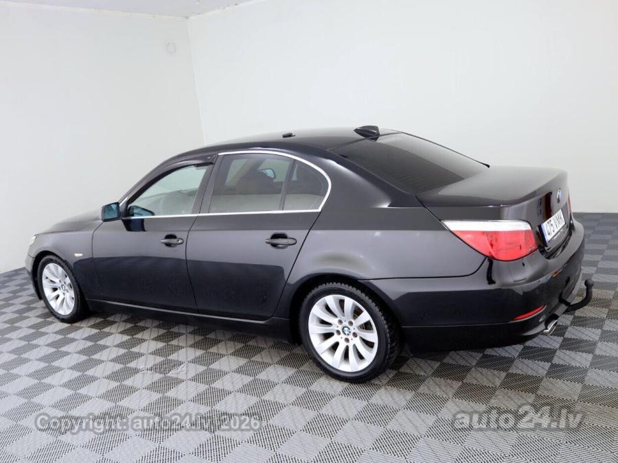 Black BMW 5 Series 2009 in Tallinn, with an engine capacity of 2.00 L and mileage of 575 thousand km for 2799 €, photo 4 on AUTOMOTO.COM.LV