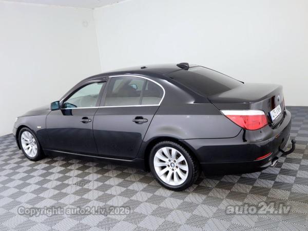 Black BMW 5 Series 2009 in Tallinn, with an engine capacity of 2.00 L and mileage of 575 thousand km for 2799 €, photo 4 on AUTOMOTO.COM.LV