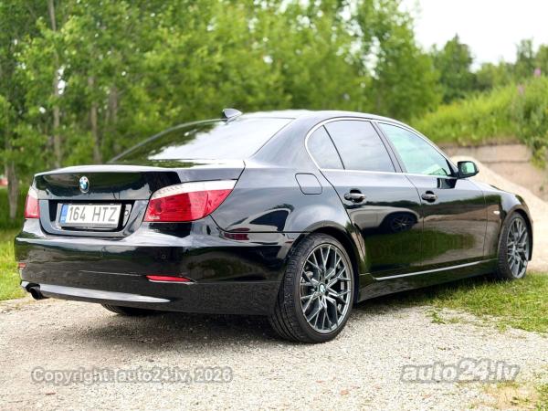Melns BMW 5 Series 2009 Tallina, ar dzinēja tilpumu 2.00 L un nobraukumu 324 tūkst. km par 5500 €, foto 4 vietnē AUTOMOTO.COM.LV