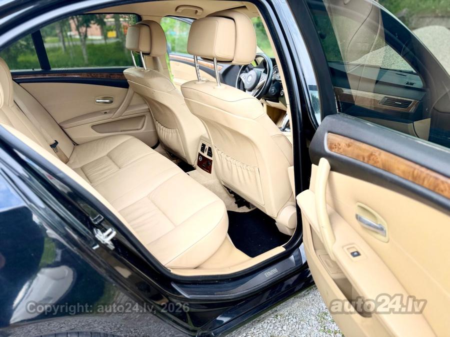 Melns BMW 5 Series 2009 Tallina, ar dzinēja tilpumu 2.00 L un nobraukumu 324 tūkst. km par 5500 €, foto 13 vietnē AUTOMOTO.COM.LV