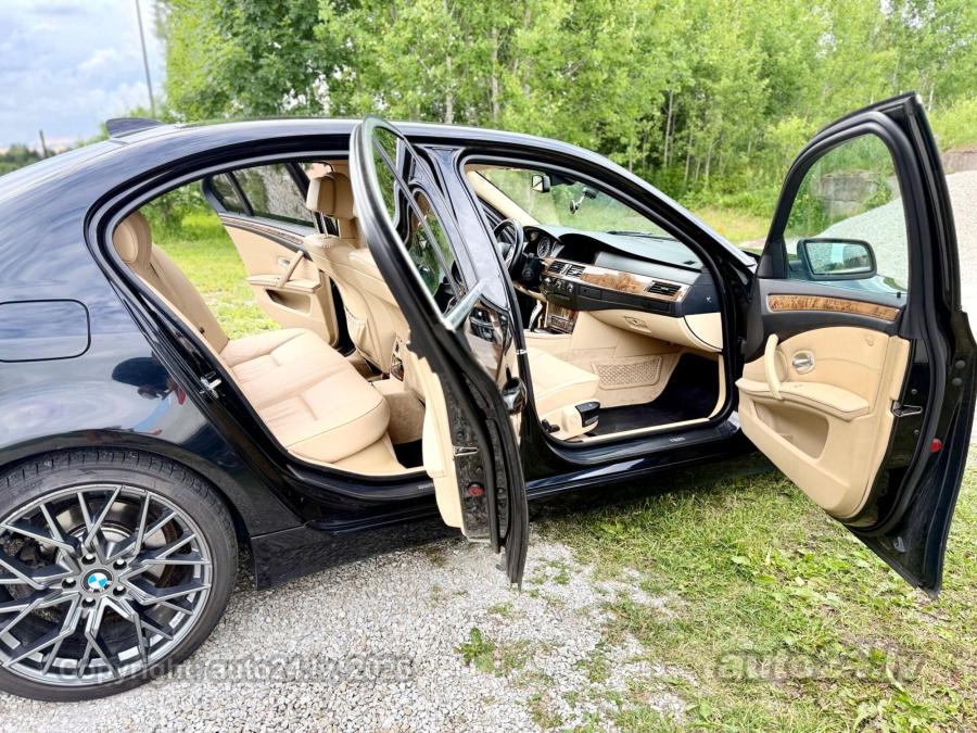 Melns BMW 5 Series 2009 Tallina, ar dzinēja tilpumu 2.00 L un nobraukumu 324 tūkst. km par 5500 €, foto 14 vietnē AUTOMOTO.COM.LV