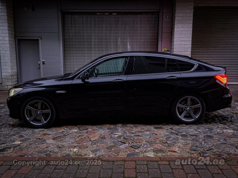 Black BMW 5 Series 2010 in Rakvere, with an engine capacity of 3.00 L and mileage of 269 thousand km for 9250 €, photo 2 on AUTOMOTO.COM.LV