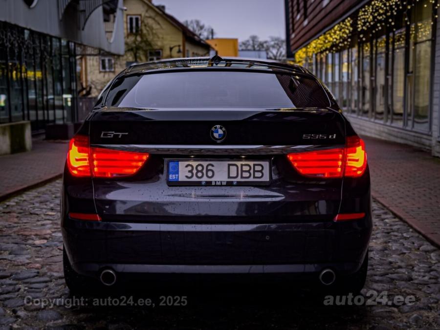 Black BMW 5 Series 2010 in Rakvere, with an engine capacity of 3.00 L and mileage of 269 thousand km for 9250 €, photo 4 on AUTOMOTO.COM.LV