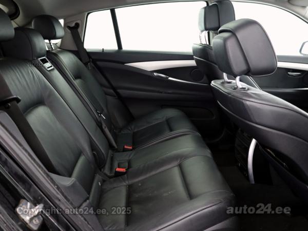 Melns BMW 5 Series 2010 Tallina, ar dzinēja tilpumu 3.00 L un nobraukumu 406 tūkst. km par 3599 €, foto 7 vietnē AUTOMOTO.COM.LV