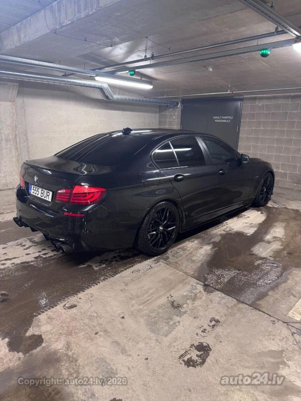 Black BMW 5 Series 2010 in Tartu, with an engine capacity of 3.00 L and mileage of 309 thousand km for 14500 €, photo 7 on AUTOMOTO.COM.LV