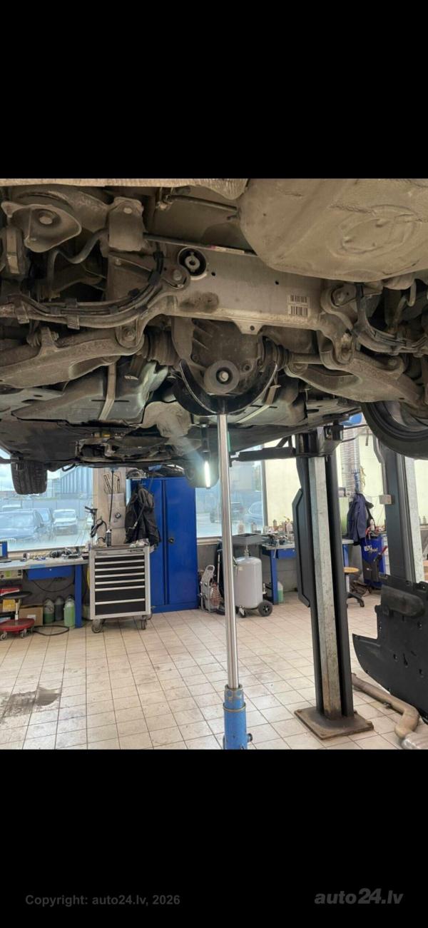 Melns BMW 5 Series 2010 Tartu, ar dzinēja tilpumu 3.00 L un nobraukumu 309 tūkst. km par 14000 €, foto 11 vietnē AUTOMOTO.COM.LV