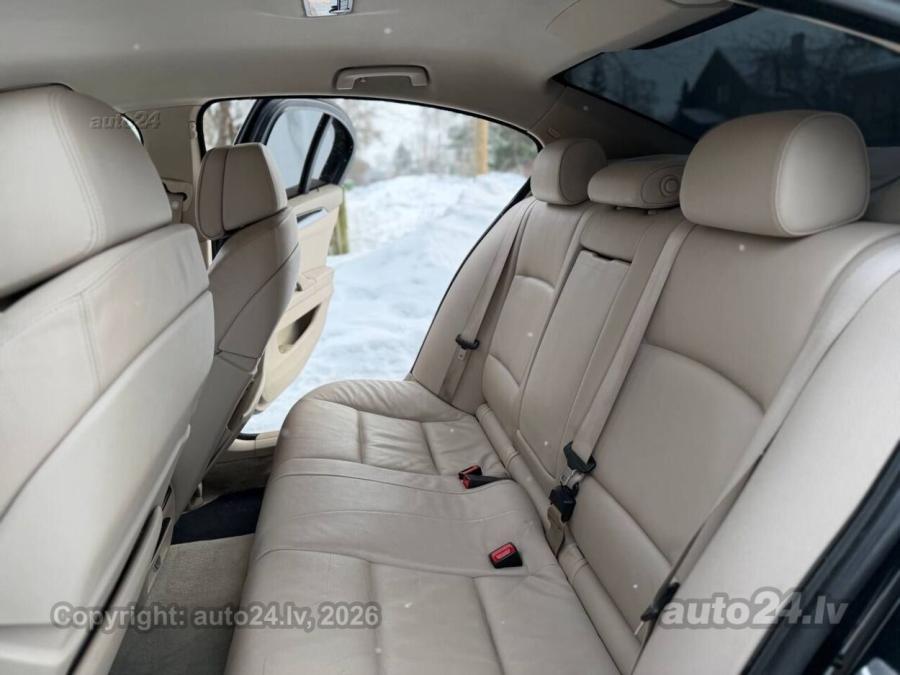Melns BMW 5 Series 2010 Tallina, ar dzinēja tilpumu 3.00 L un nobraukumu 355 tūkst. km par 6990 €, foto 11 vietnē AUTOMOTO.COM.LV