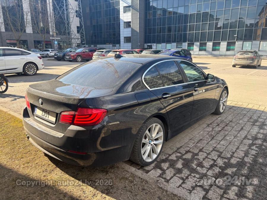 Black BMW 5 Series 2010 in Tallinn, with an engine capacity of 2.00 L and mileage of 284 thousand km for 7800 €, photo 3 on AUTOMOTO.COM.LV