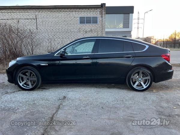 Black BMW 5 Series 2010 in Narva, with an engine capacity of 3.00 L and mileage of 278 thousand km for 7999 €, photo 10 on AUTOMOTO.COM.LV