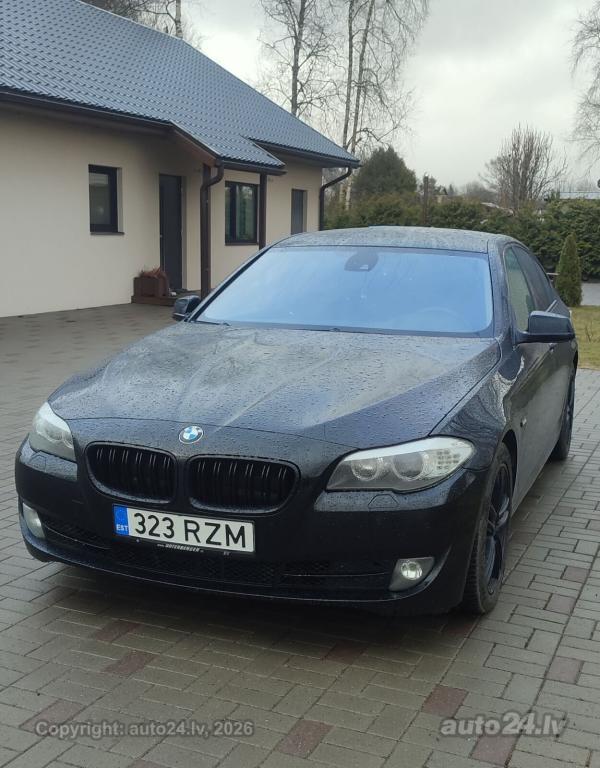 Black BMW 5 Series 2010 in Tallinn, with an engine capacity of 3.00 L and mileage of 270 thousand km for 10550 €, photo 1 on AUTOMOTO.COM.LV