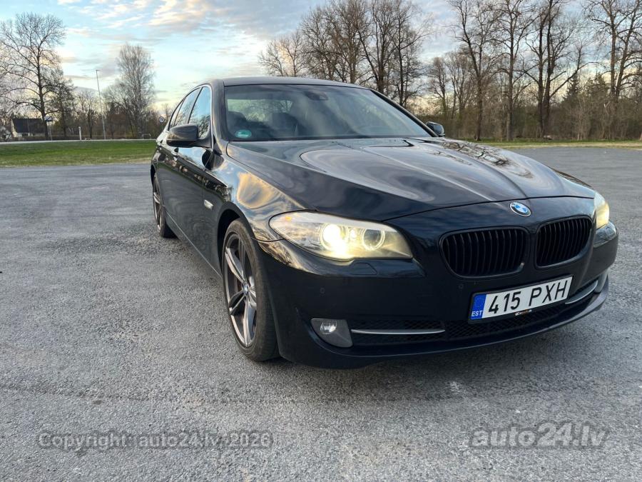 Black BMW 5 Series 2010 in Paide, with an engine capacity of 3.00 L and mileage of 310 thousand km for 9900 €, photo 3 on AUTOMOTO.COM.LV