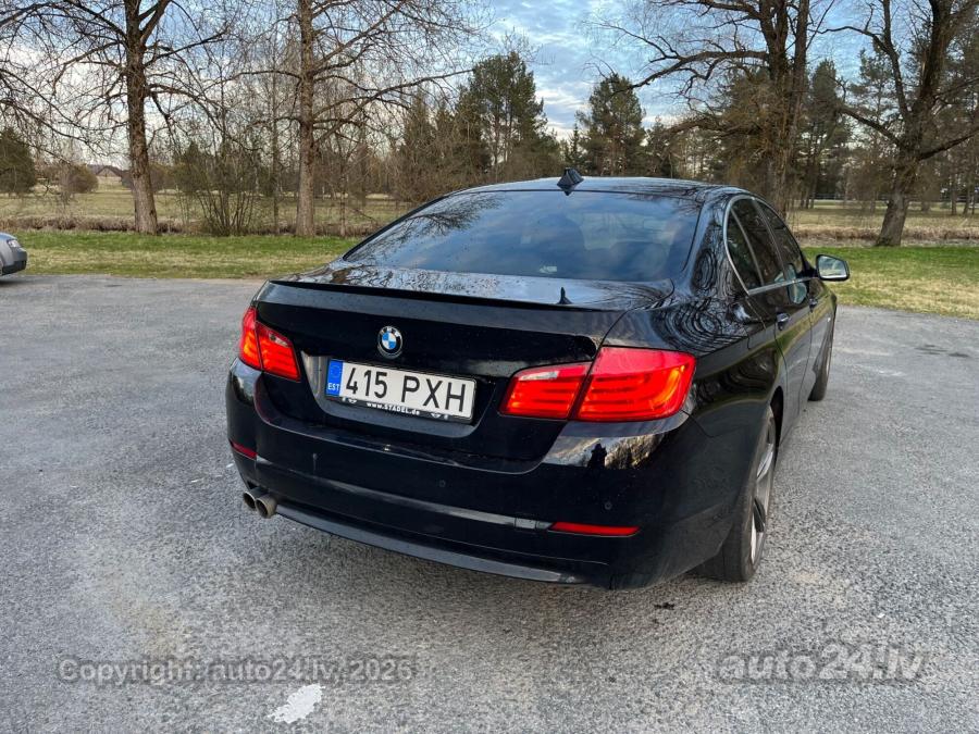 Black BMW 5 Series 2010 in Paide, with an engine capacity of 3.00 L and mileage of 310 thousand km for 9900 €, photo 6 on AUTOMOTO.COM.LV