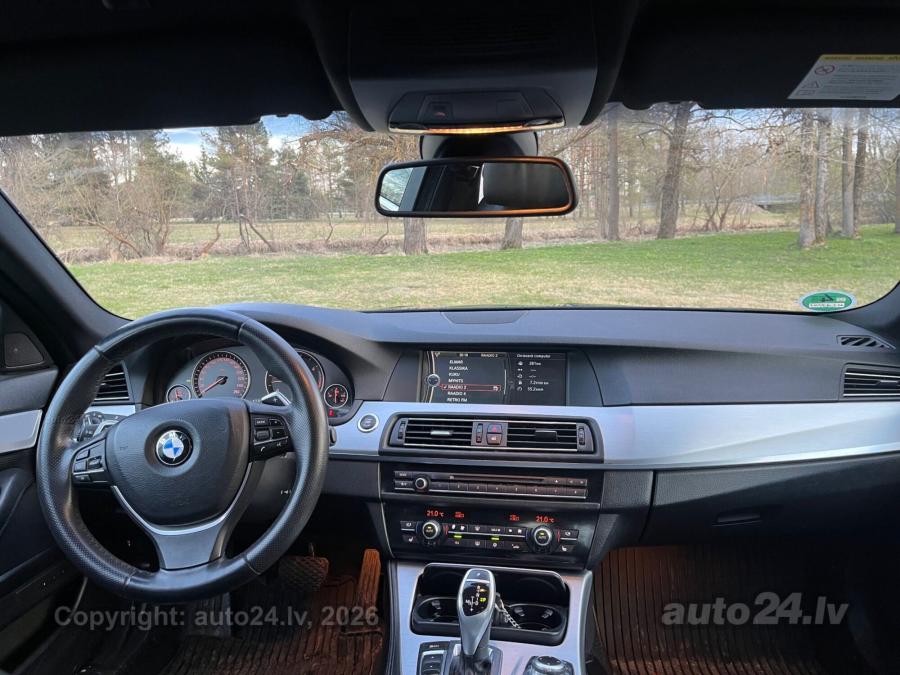 Black BMW 5 Series 2010 in Paide, with an engine capacity of 3.00 L and mileage of 310 thousand km for 9900 €, photo 9 on AUTOMOTO.COM.LV