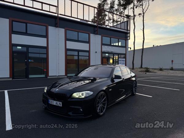 Melns BMW 5 Series 2010 Tallina, ar dzinēja tilpumu 3.00 L un nobraukumu 289 tūkst. km par 14999 €, foto 1 vietnē AUTOMOTO.COM.LV