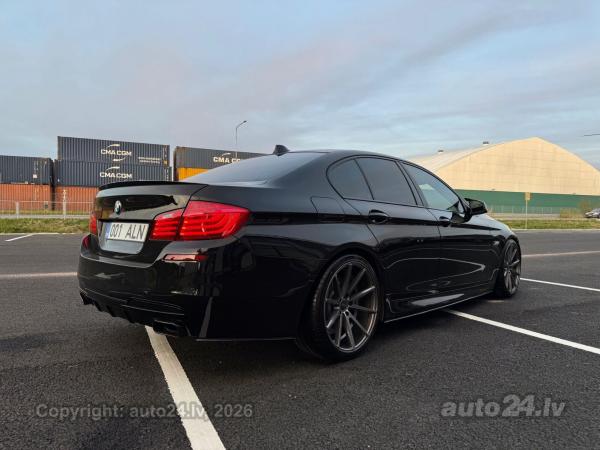 Melns BMW 5 Series 2010 Tallina, ar dzinēja tilpumu 3.00 L un nobraukumu 289 tūkst. km par 14999 €, foto 7 vietnē AUTOMOTO.COM.LV