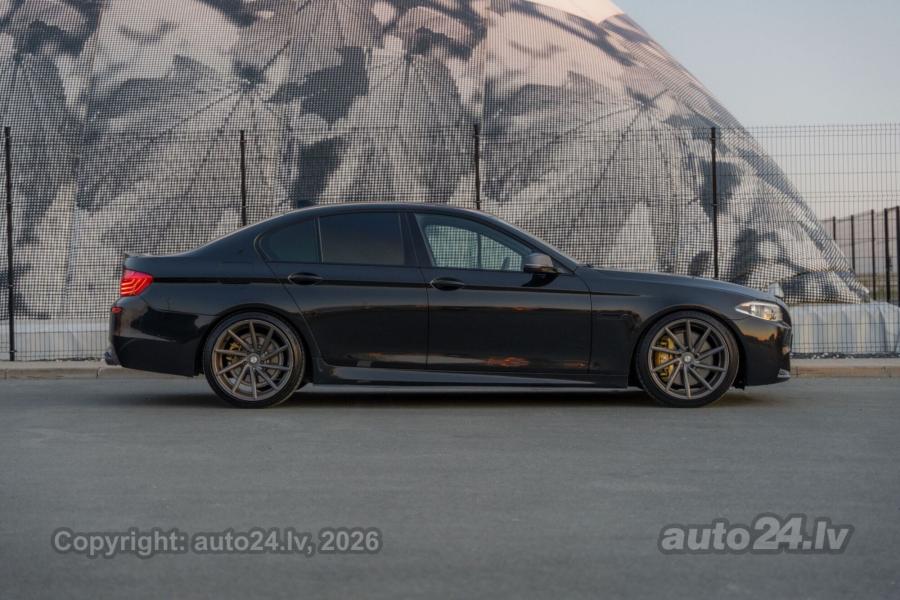 Melns BMW 5 Series 2010 Tallina, ar dzinēja tilpumu 3.00 L un nobraukumu 366 tūkst. km par 13900 €, foto 3 vietnē AUTOMOTO.COM.LV