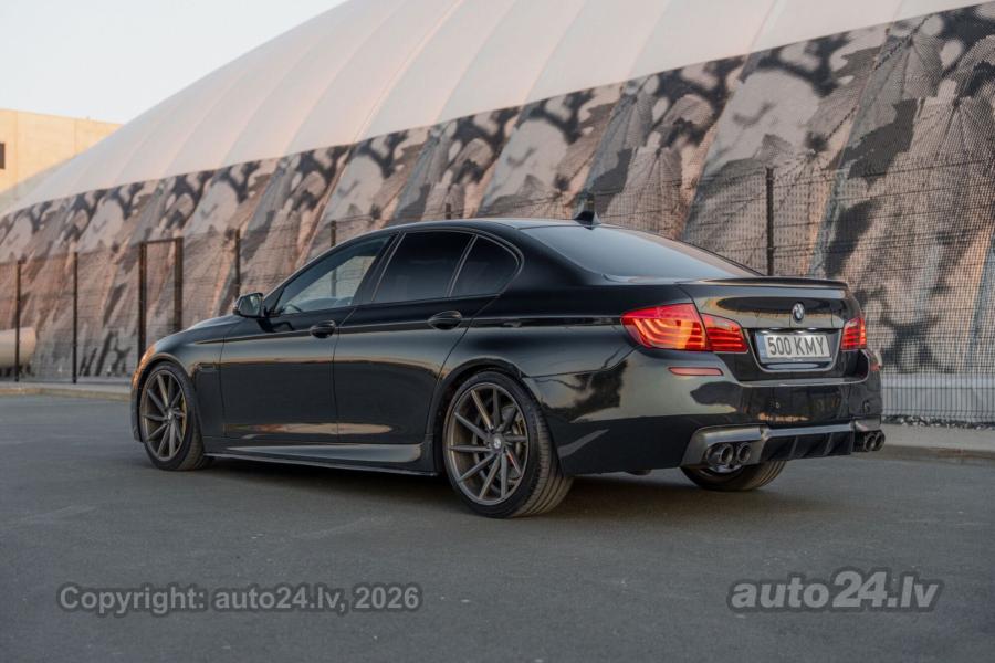Melns BMW 5 Series 2010 Tallina, ar dzinēja tilpumu 3.00 L un nobraukumu 366 tūkst. km par 13900 €, foto 5 vietnē AUTOMOTO.COM.LV